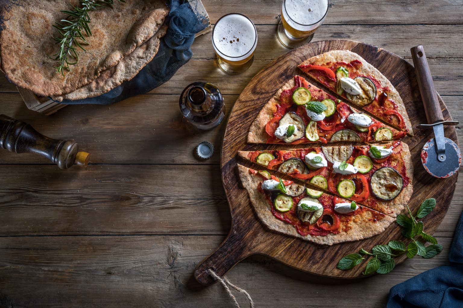FLATBREAD ΟΛΙΚΗΣ ΜΕ ΛΑΧΑΝΙΚΑ ΚΑΙ ΚΑΤΣΙΚΙΣΙΟ ΤΥΡΙ - Μύλοι Κρήτης – Vero ...