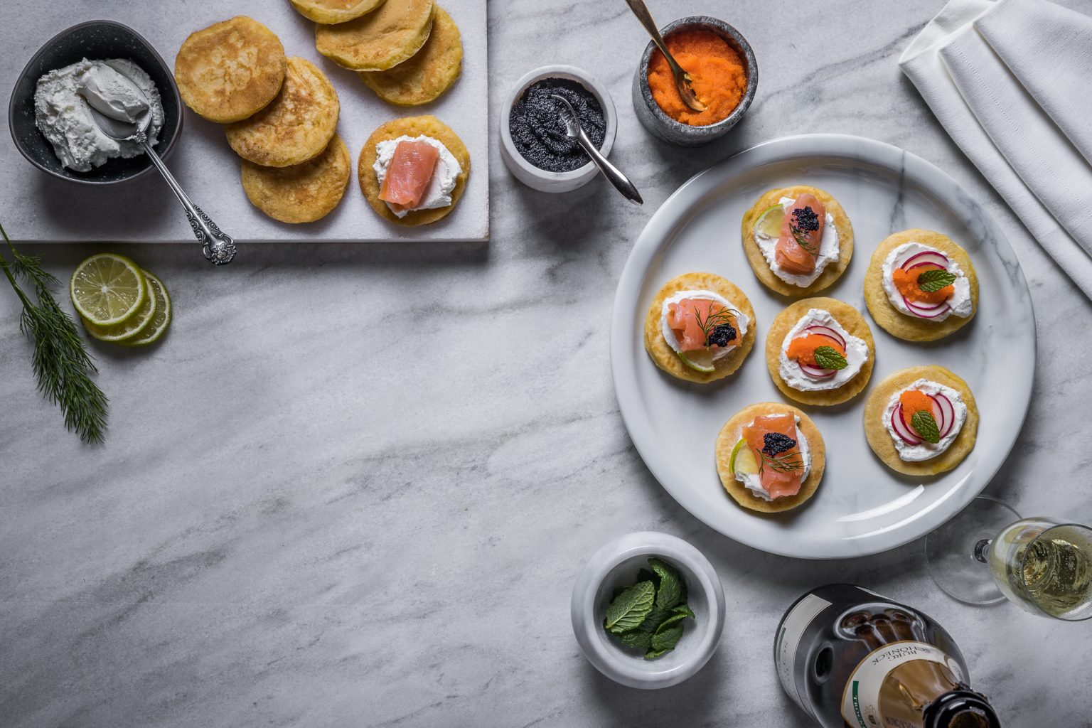 BLINIS ΜΕ ΚΑΤΣΙΚΙΣΙΟ ΤΥΡΙ, ΚΑΠΝΙΣΤΟ ΣΟΛΟΜΟ ΚΑΙ ΜΠΡΙΚ - Μύλοι Κρήτης ...